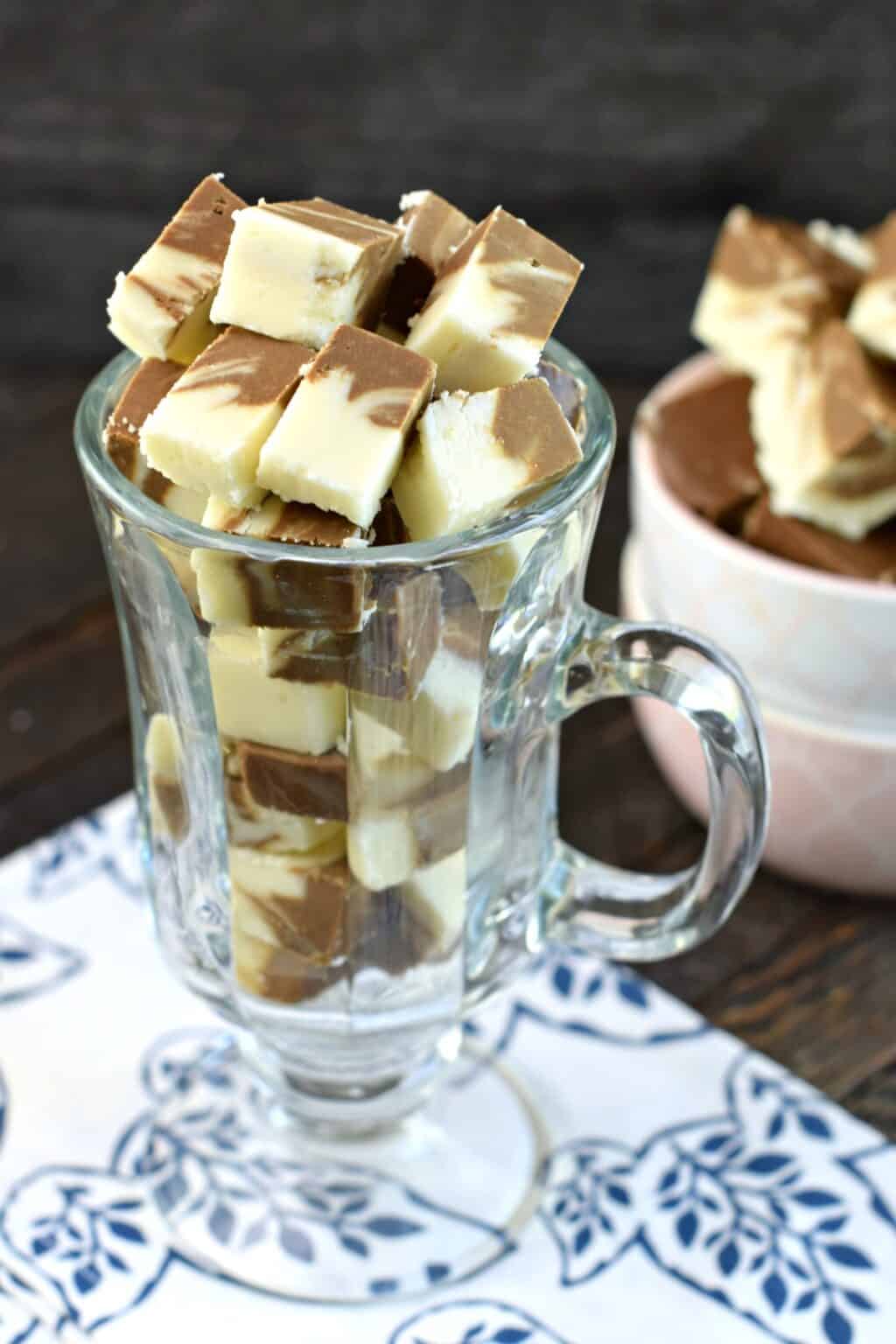 Root Beer Float Fudge Recipe - Shugary Sweets