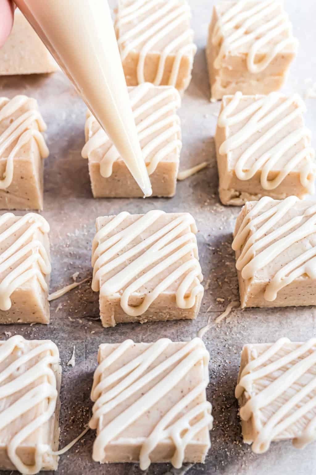 Easy Cinnamon Roll Fudge Recipe