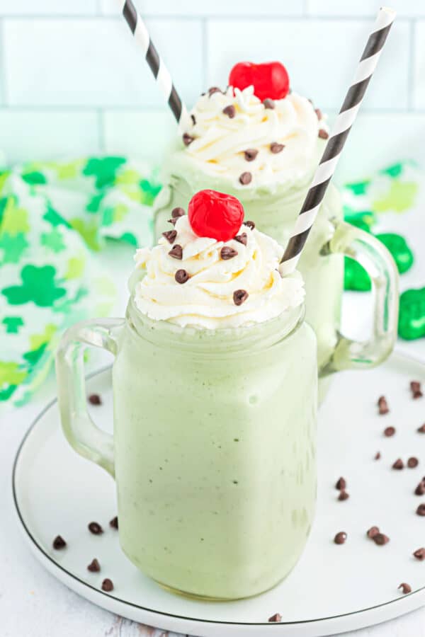 Skinny Shamrock Shake Recipe - Shugary Sweets