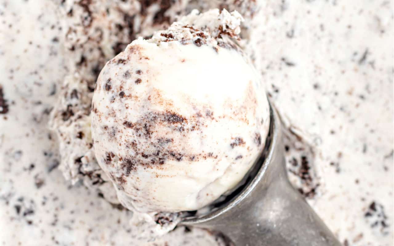 Cookies and Cream Ice Cream Recipe - Shugary Sweets